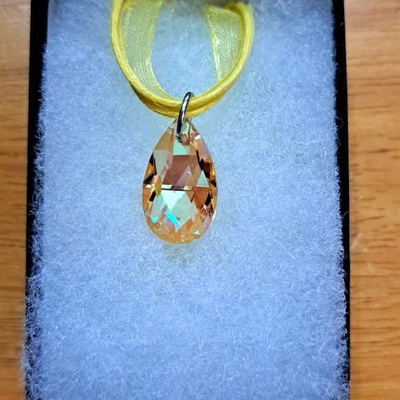 Jewelry | Sunlight Gold Crystal Teardrop Necklace | Poshmark